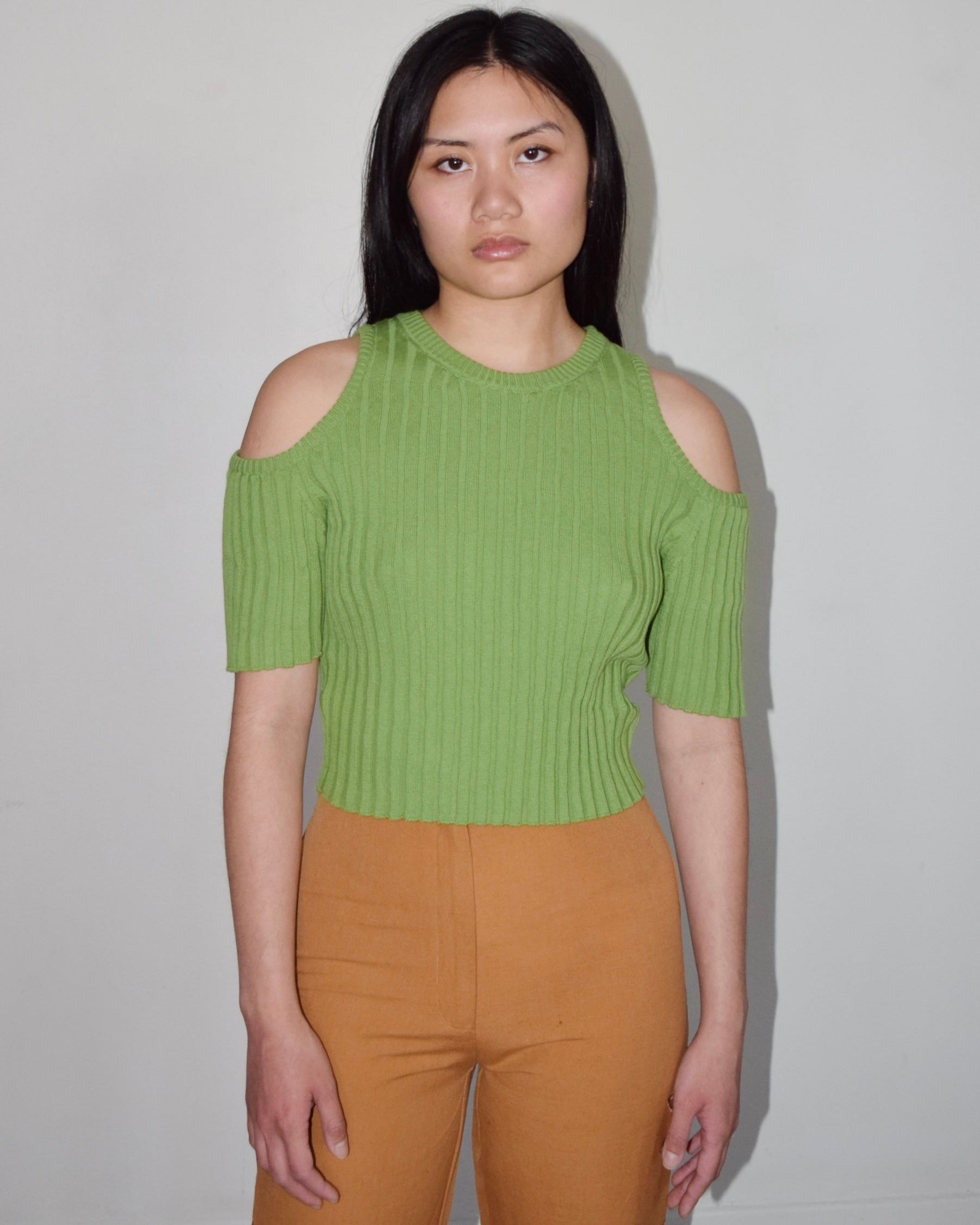 Mundaka Studio Shoulder Cut Out Top – F U G G I A M O